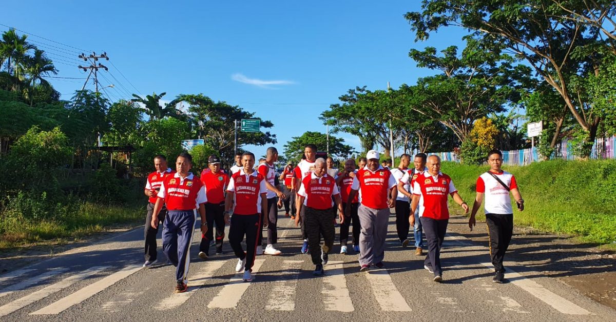 Ribuan Masyarakat Meriahkan Bhayangkara Run di Sorong - Sorongraya.co