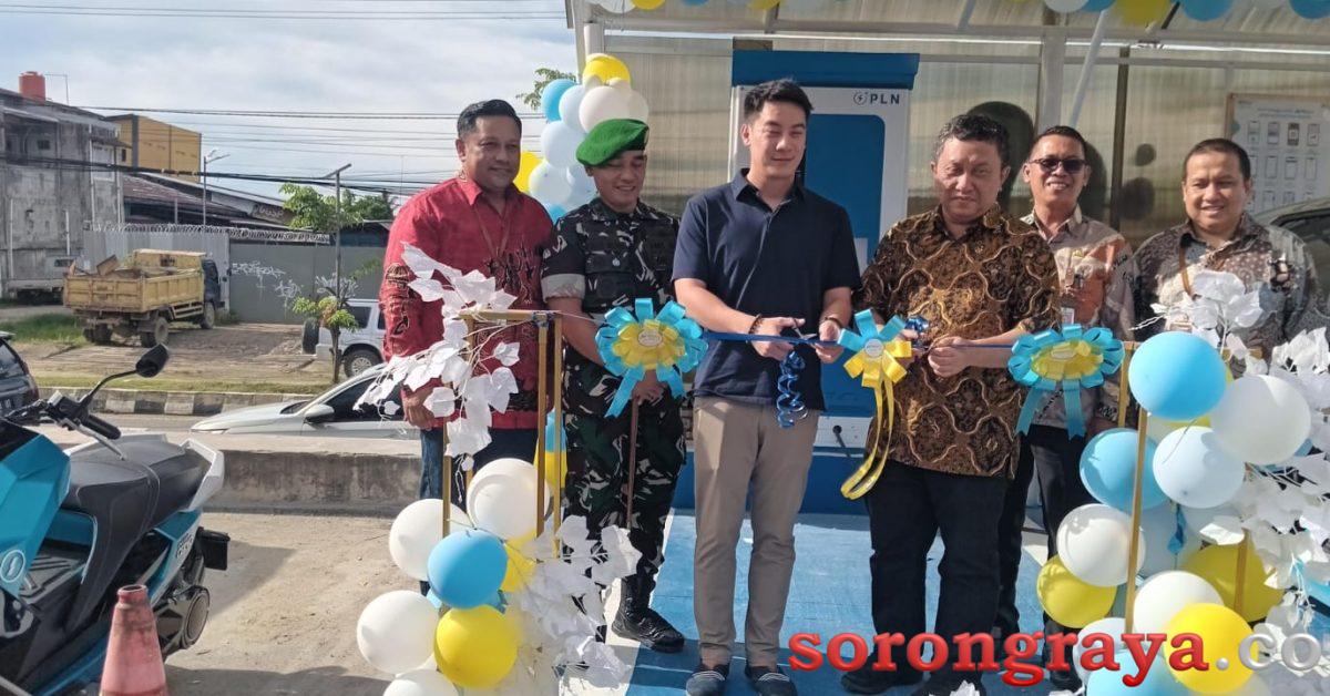 PLN UP3 Sorong Resmikan SPKLU Hangout Pertama di Kota Sorong - Sorongraya.co