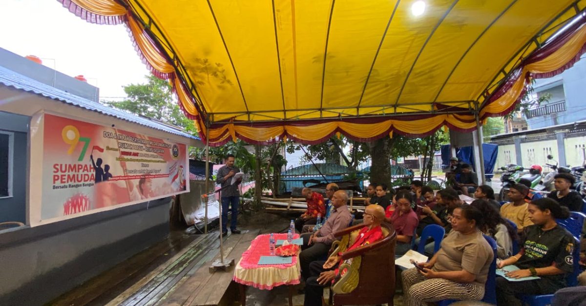 Kepala Suku Yapen Waropen Ajak Pemuda Sorong Jadi Pelaku Perubahan ...